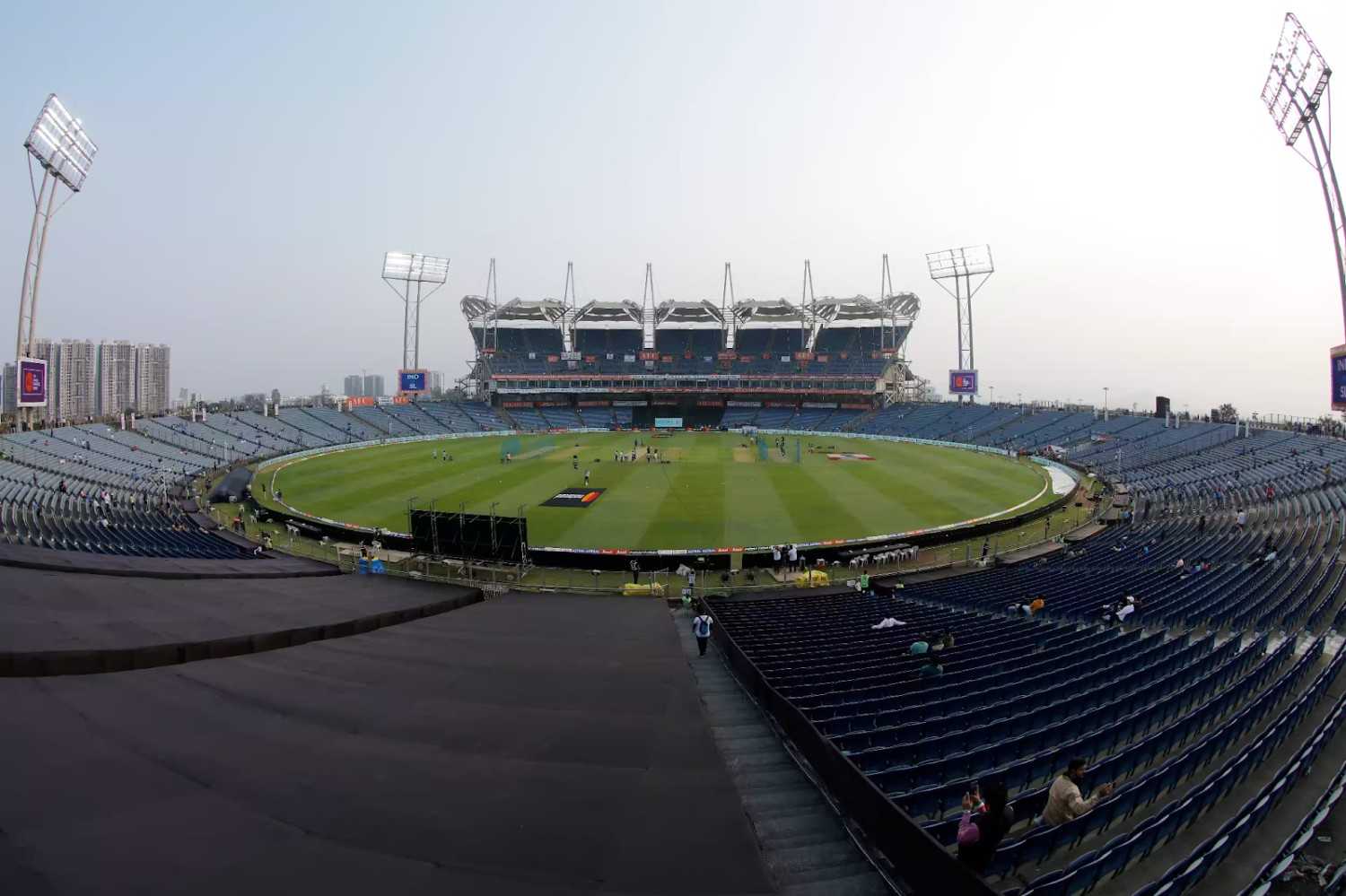 10 Biggest Cricket Stadiums in India (2026): Seats, History & Facts